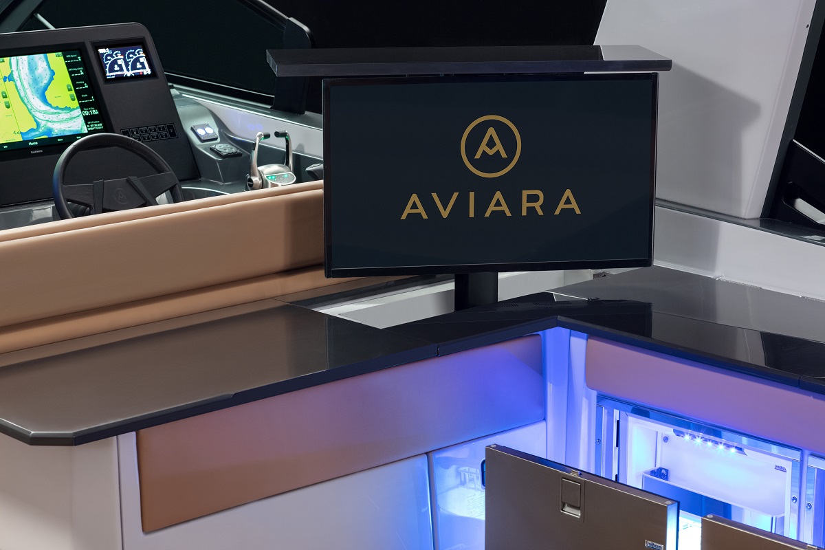 Aviara AV 40 I/O - CED Yachts