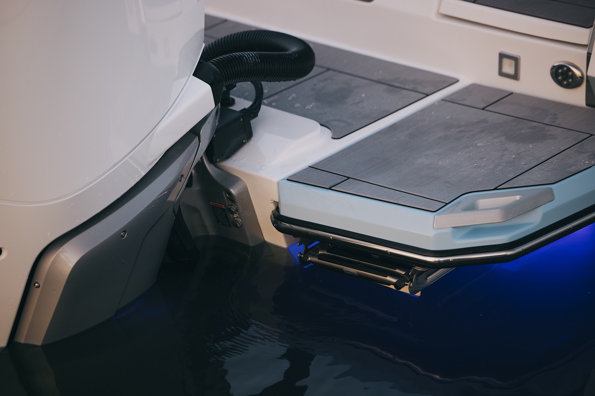 Aviara AV28 Outboard - CED Yachts